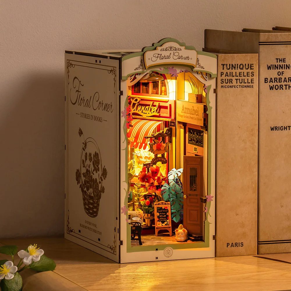 Rolife Floral Corner Book Nook Model Kit